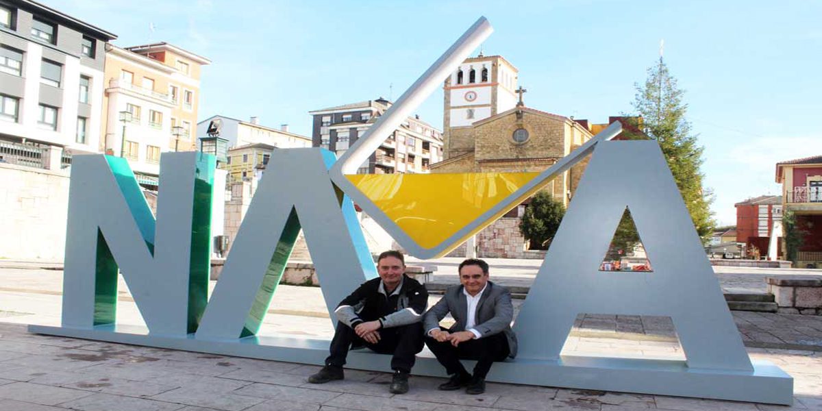 The “Big Cider Glass” in Nava, the new cider town image - LA SIDRA